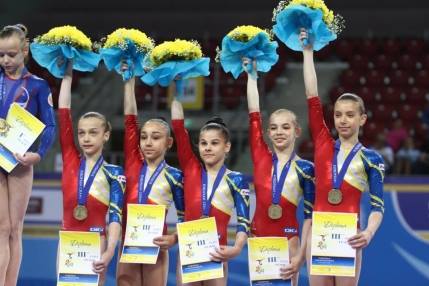 MEDALIE DE AUR pentru ECHIPA FEMININĂ a României la Campionatul ...