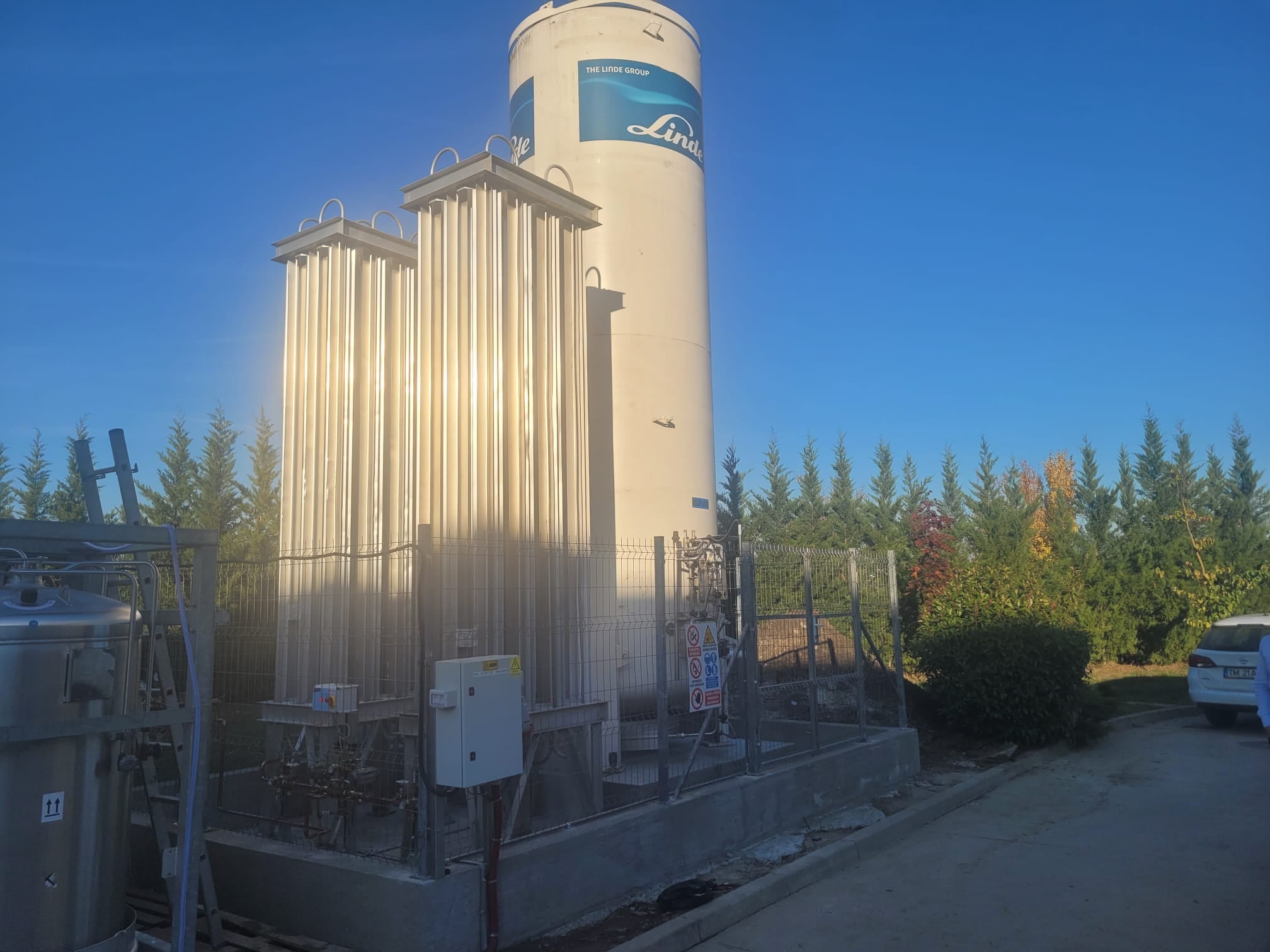 Un stocator de oxigen cu o capacitate de peste 11.000 de litri a fost ...