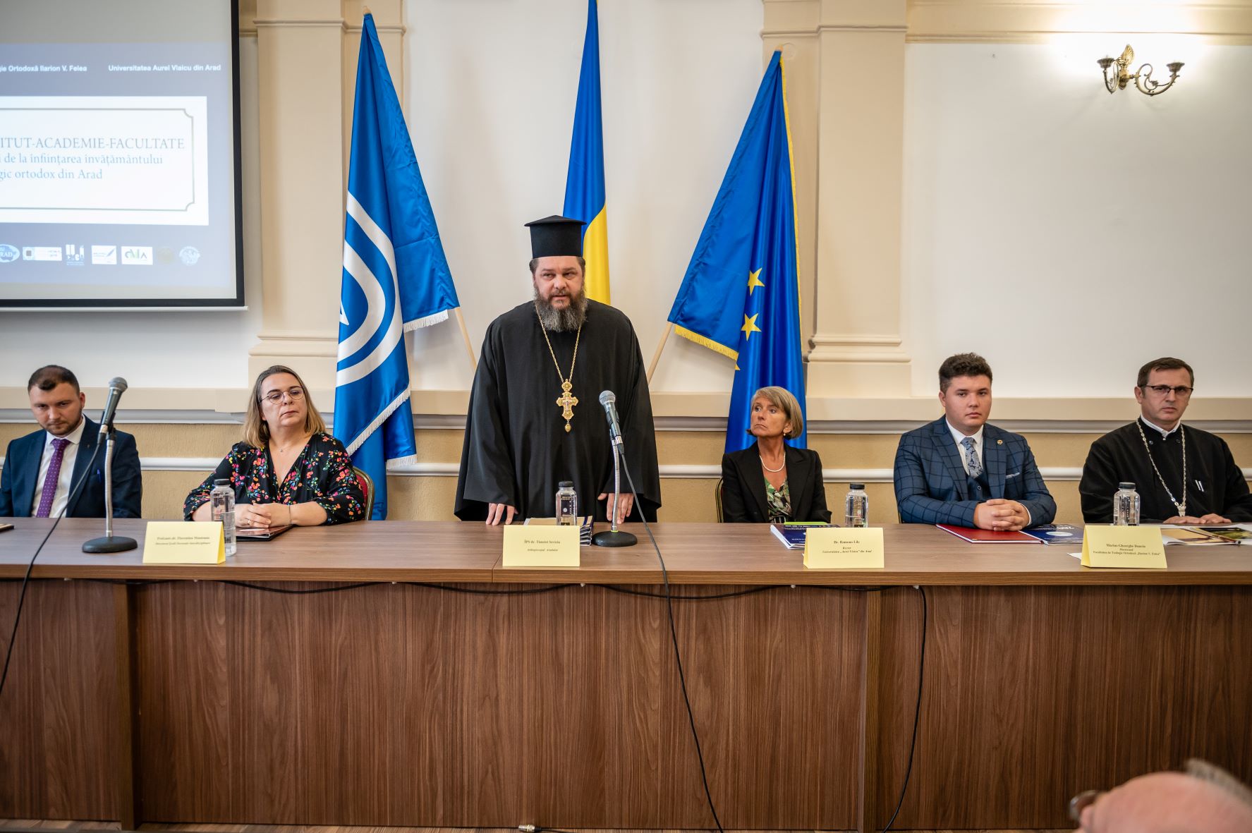 Simpozioane teologice la Universitatea „Aurel Vlaicu” din Arad - NewsAr.ro