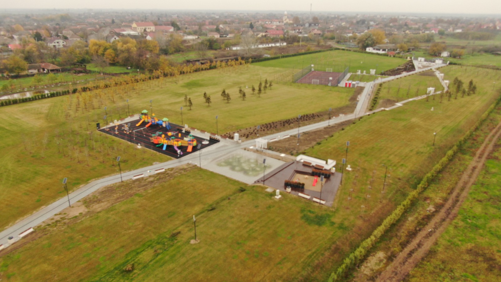 Un parc ce se întinde pe aproape cinci hectare a fost inaugurat la ...