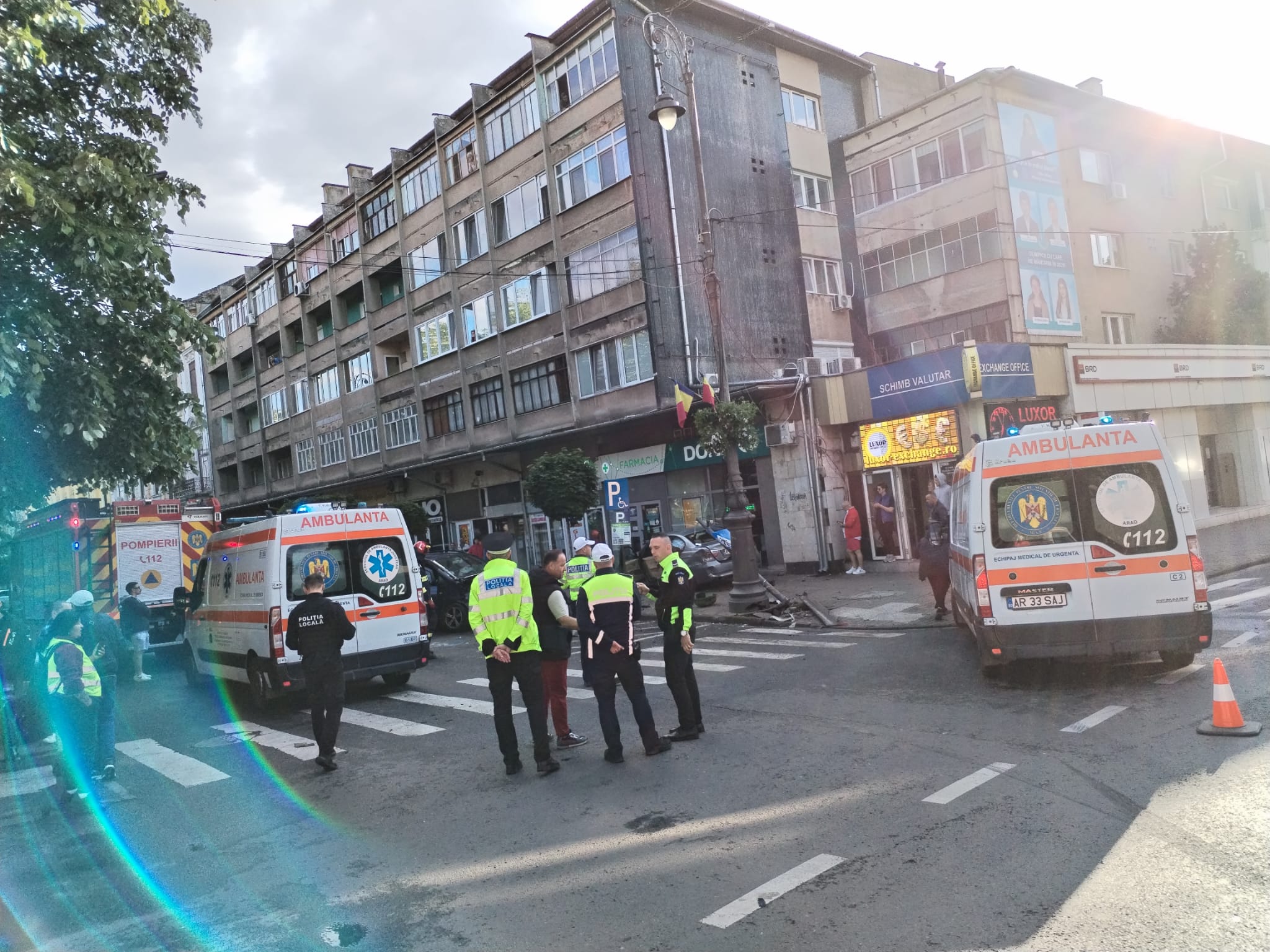 ACCIDENT cu TREI VICTIME în centrul Aradului (GALERIE FOTO) - NewsAr.ro